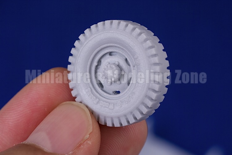 바퀴와 같이 구형 K311의 식별 포인트는 새로 제작되었다.