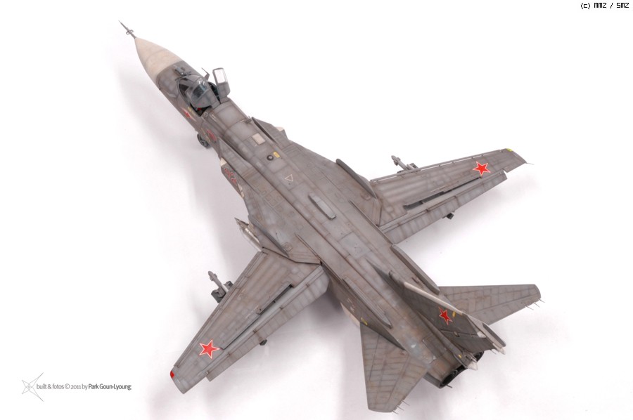 MMZ - Sukhoi Su-24M Fencer 1/48 Trumpeter