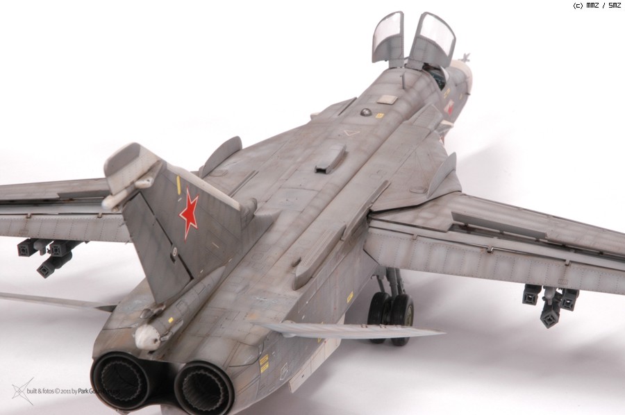 MMZ - Sukhoi Su-24M Fencer 1/48 Trumpeter