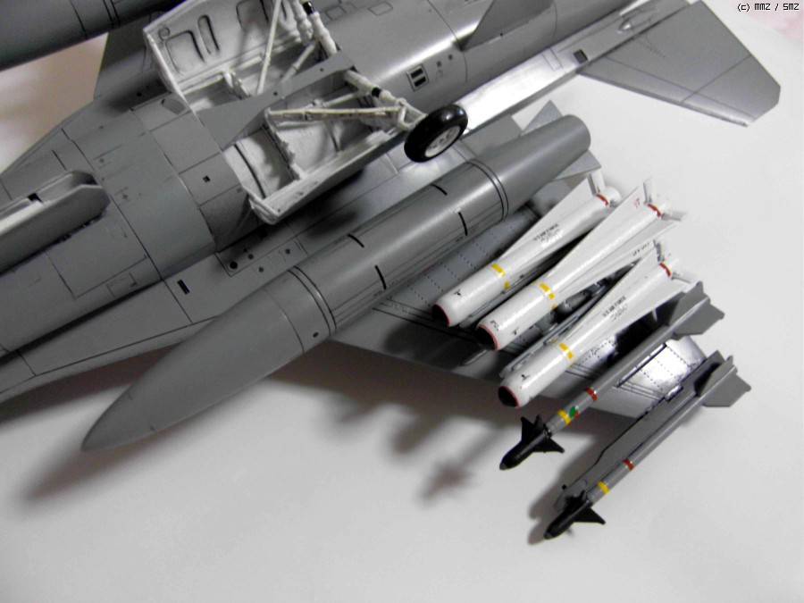 F-16C FIGHTING FALCON " FLYING RAZORBACKS" F-16C FIGHTING FALCON ...