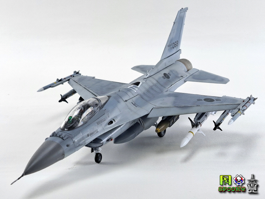 MMZ - KF-16C [93-068]