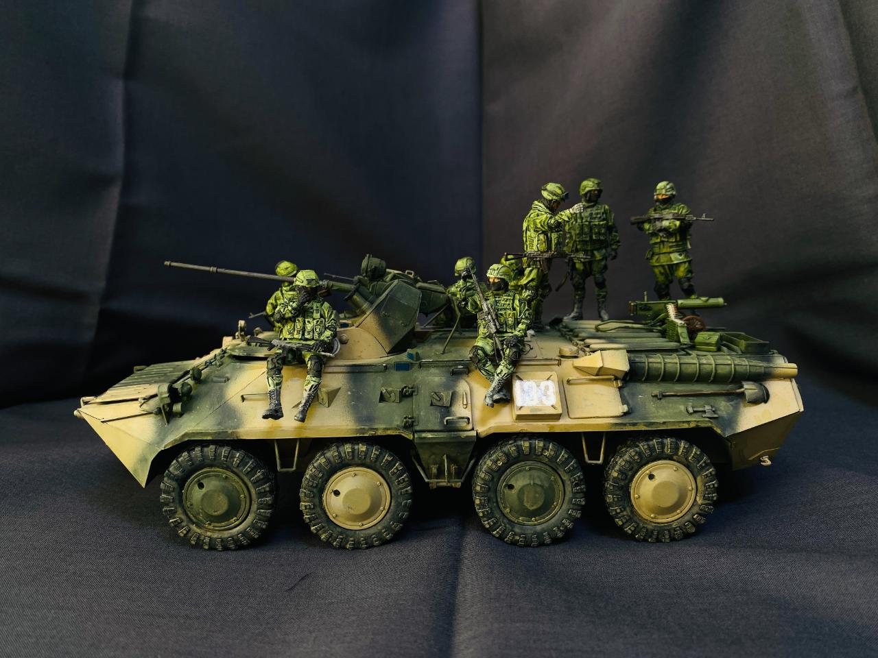 MMZ - 1/35 Russian BTR-80