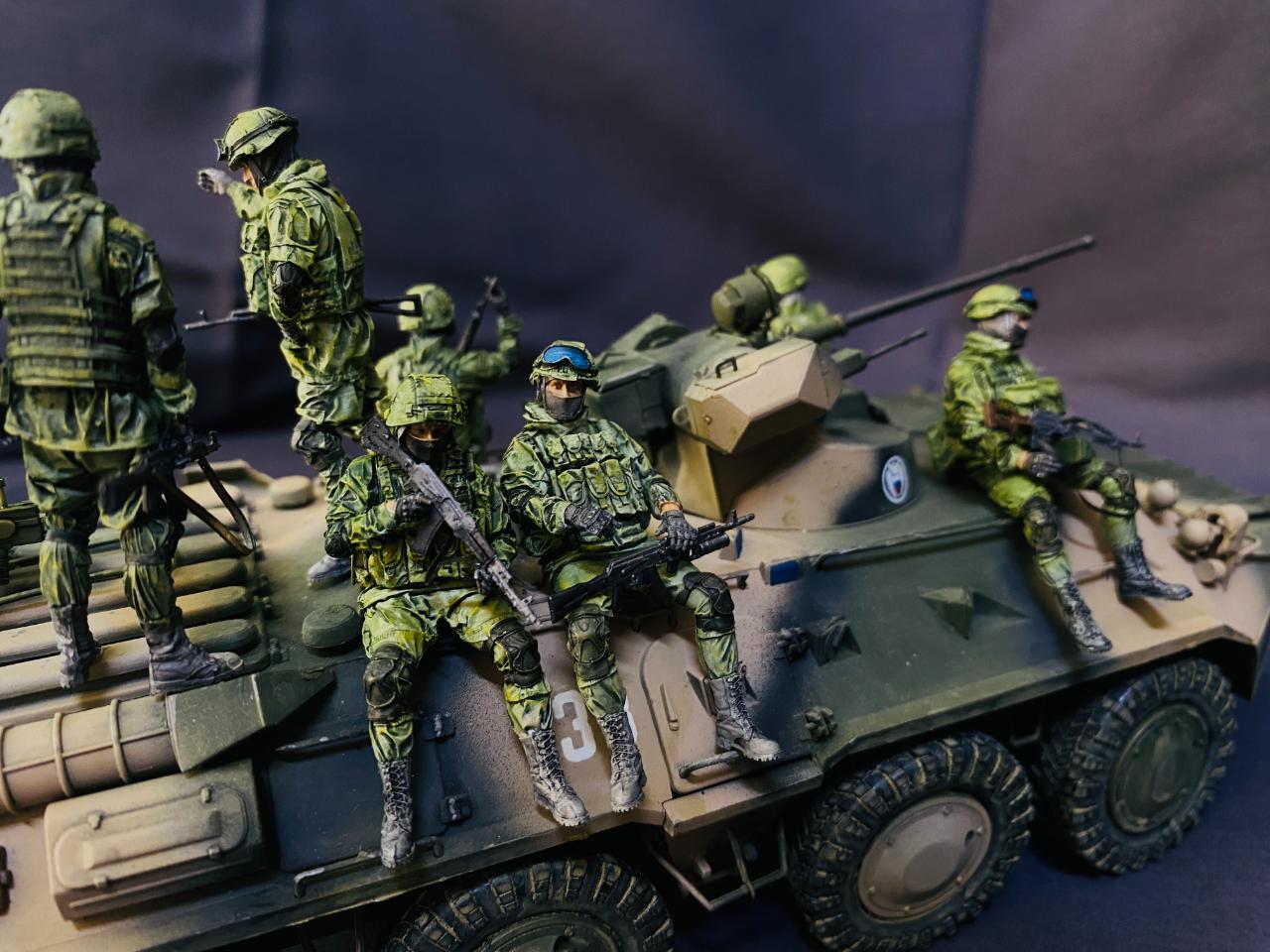 MMZ - 1/35 Russian BTR-80