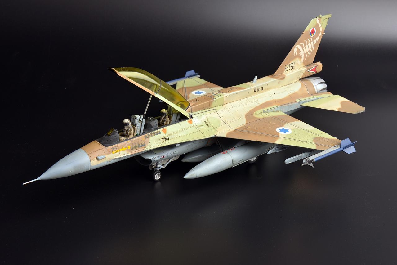 MMZ - 1/48 f-16d barak (하세가와)