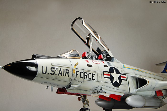 MMZ - [monogram]1/48 f-101 voodoo