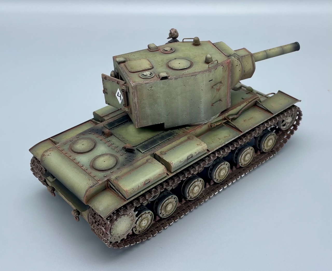MMZ - (TAMIYA)KV-2입니다.