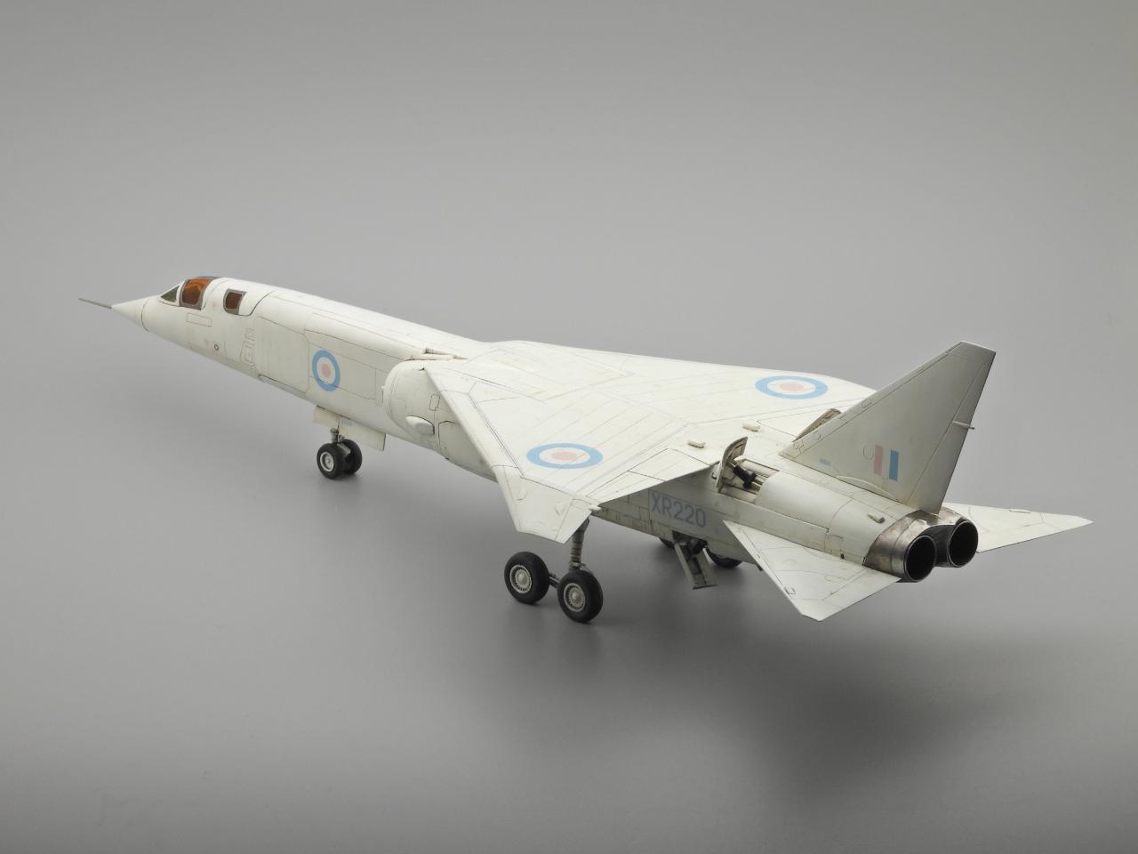 MMZ - BAC TSR.2, Airfix 1/72