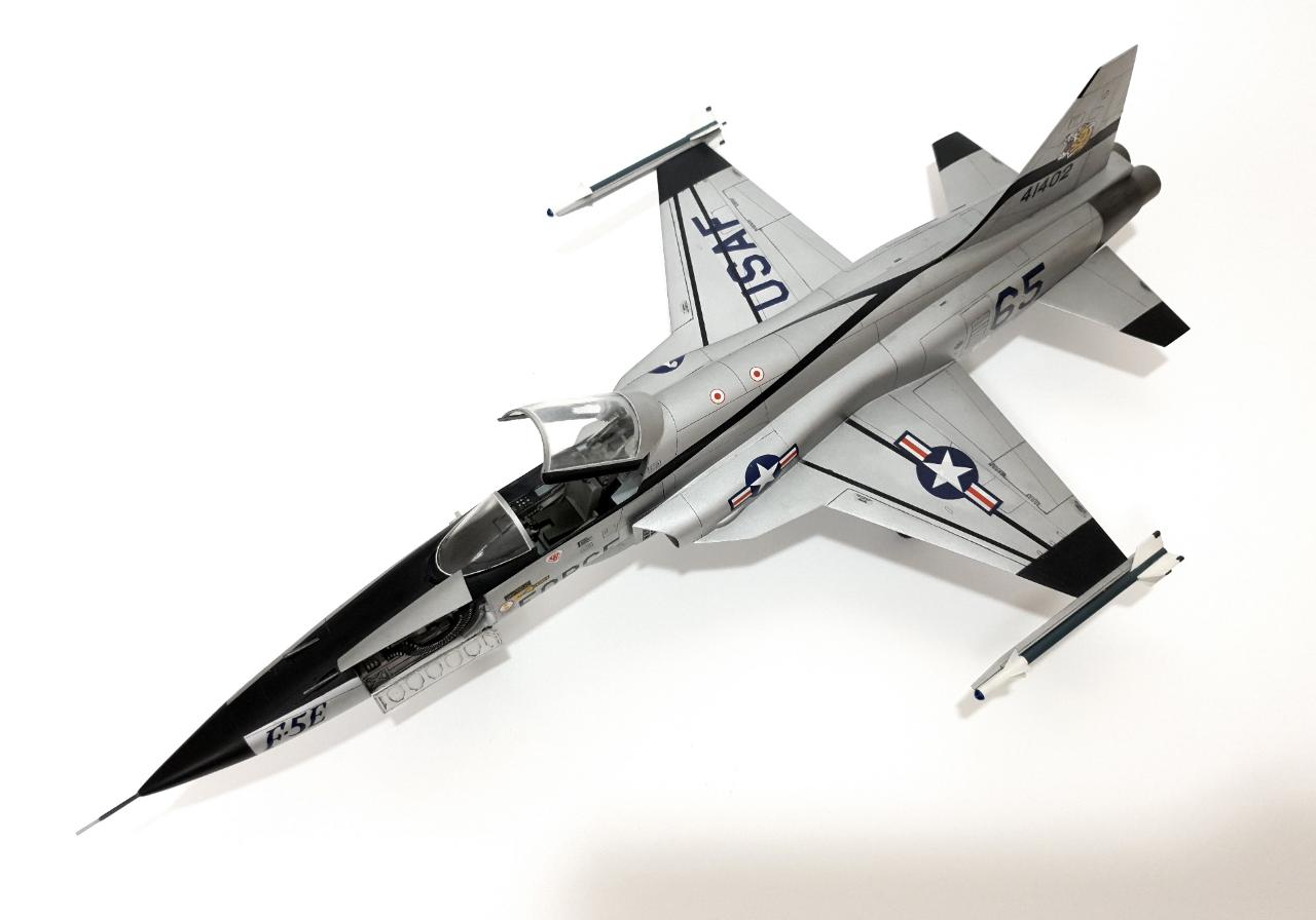 MMZ - F-5E TIGER II (1/32 ACE MODEL)