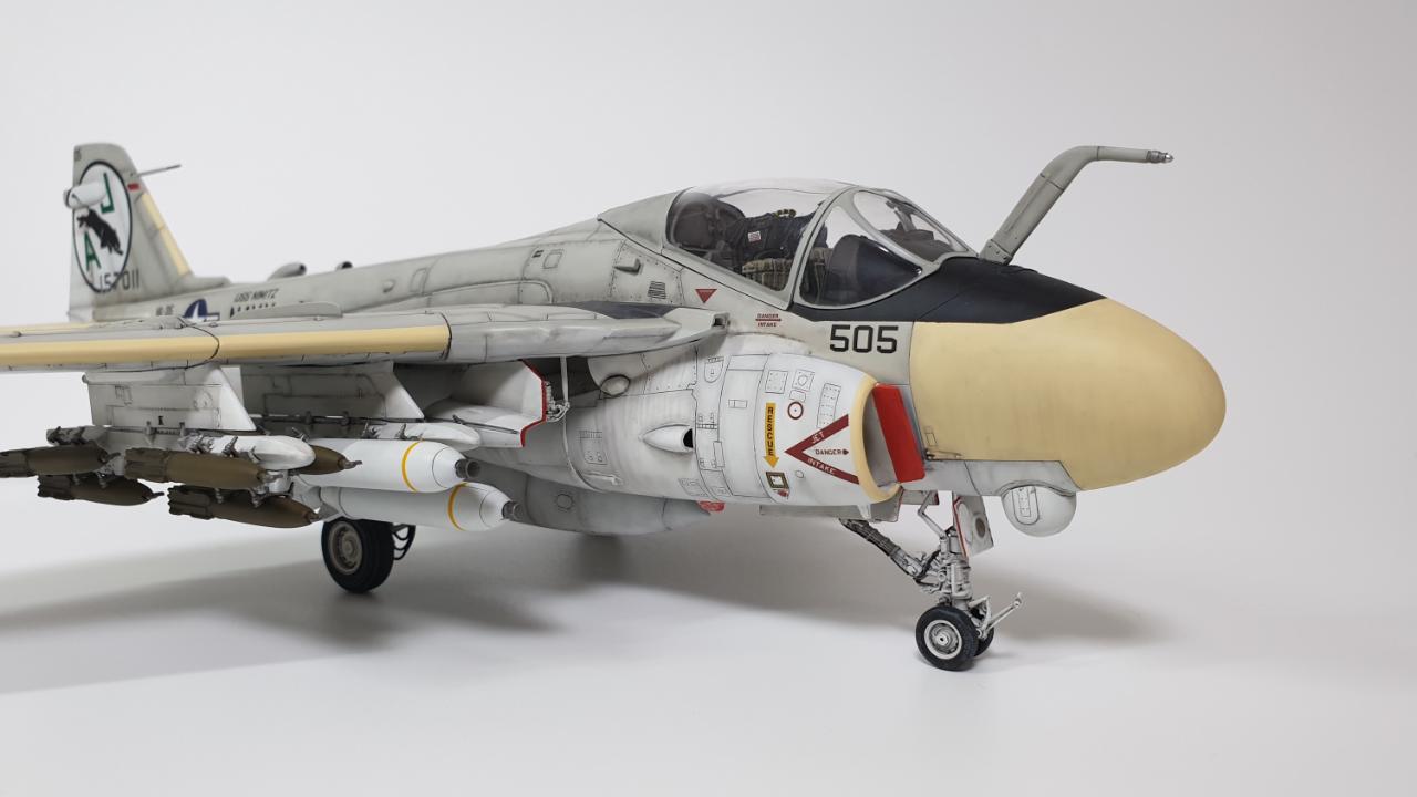 MMZ - A-6E NAVY Attack Bomber (1/48 Revell)