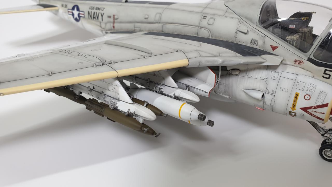 MMZ - A-6E NAVY Attack Bomber (1/48 Revell)
