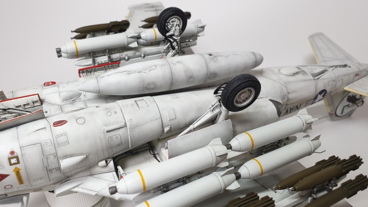 MMZ - A-6E NAVY Attack Bomber (1/48 Revell)