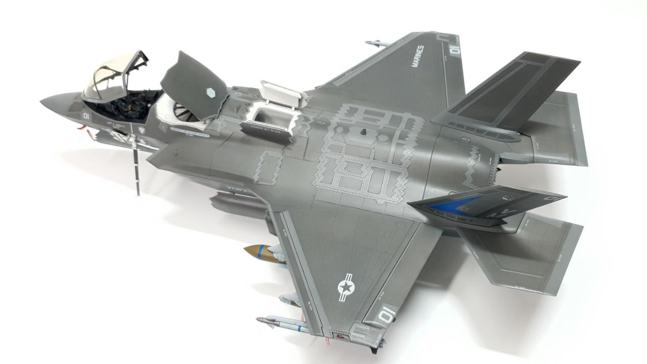 MMZ - F-35B LIGHTNING II (1／48 KITTY HAWK)