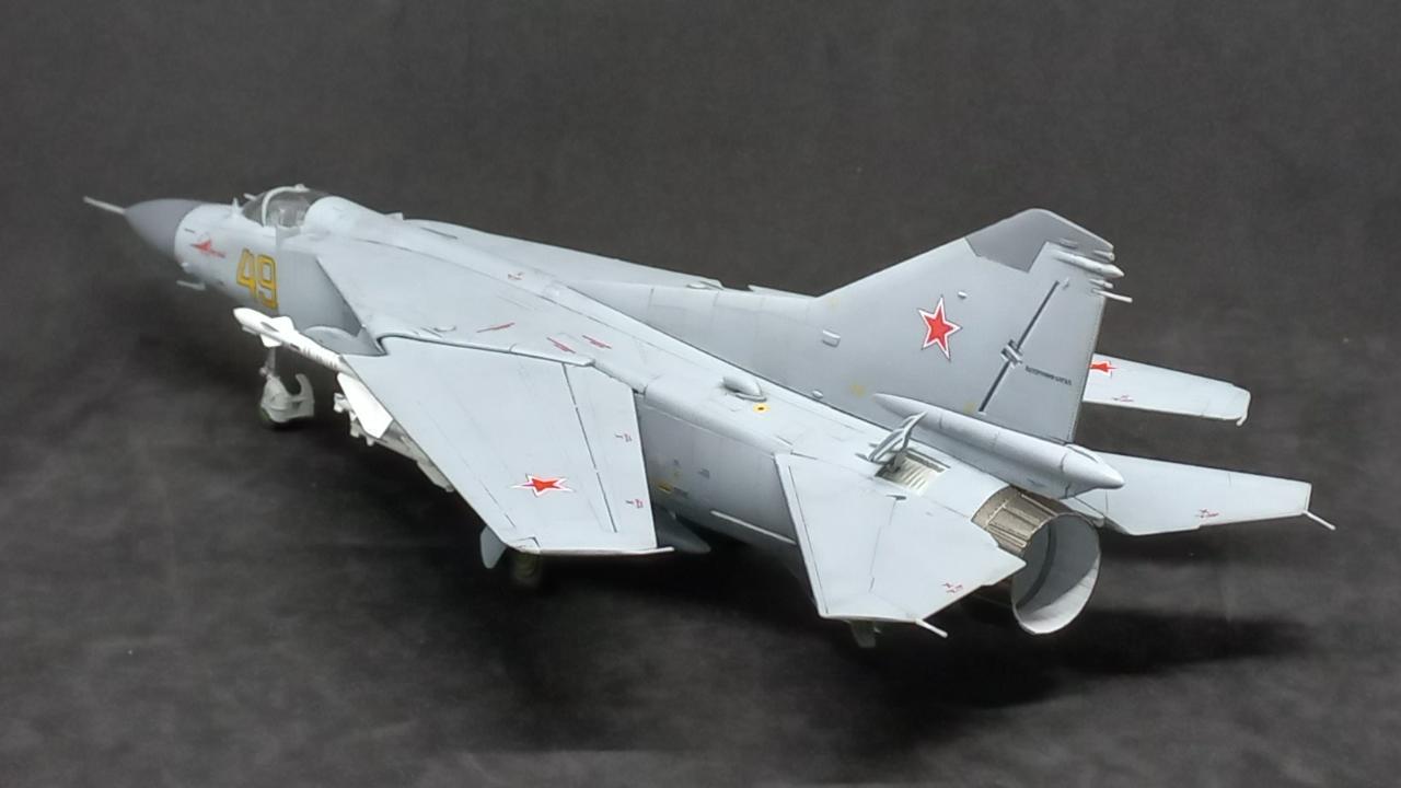 MMZ - [ACADEMY] Russian Air Force MiG-23M Flogger-B/TRUMPETER (1/48)