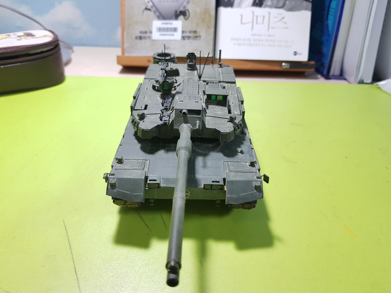 MMZ - Academy 1/35 K2 black panther
