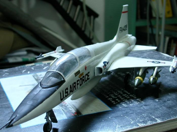 MMZ - 1/48 ACADEMY 'F-5B Freedom Fighter'