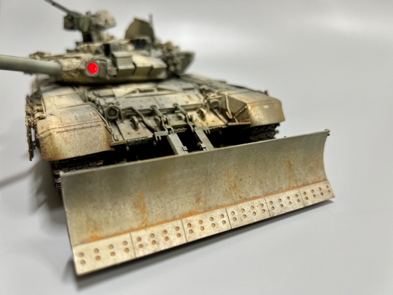 MMZ - 쉬토라 불 뿜는, 멩 T-90 w/ TBS-86 tank dozer, 1/35