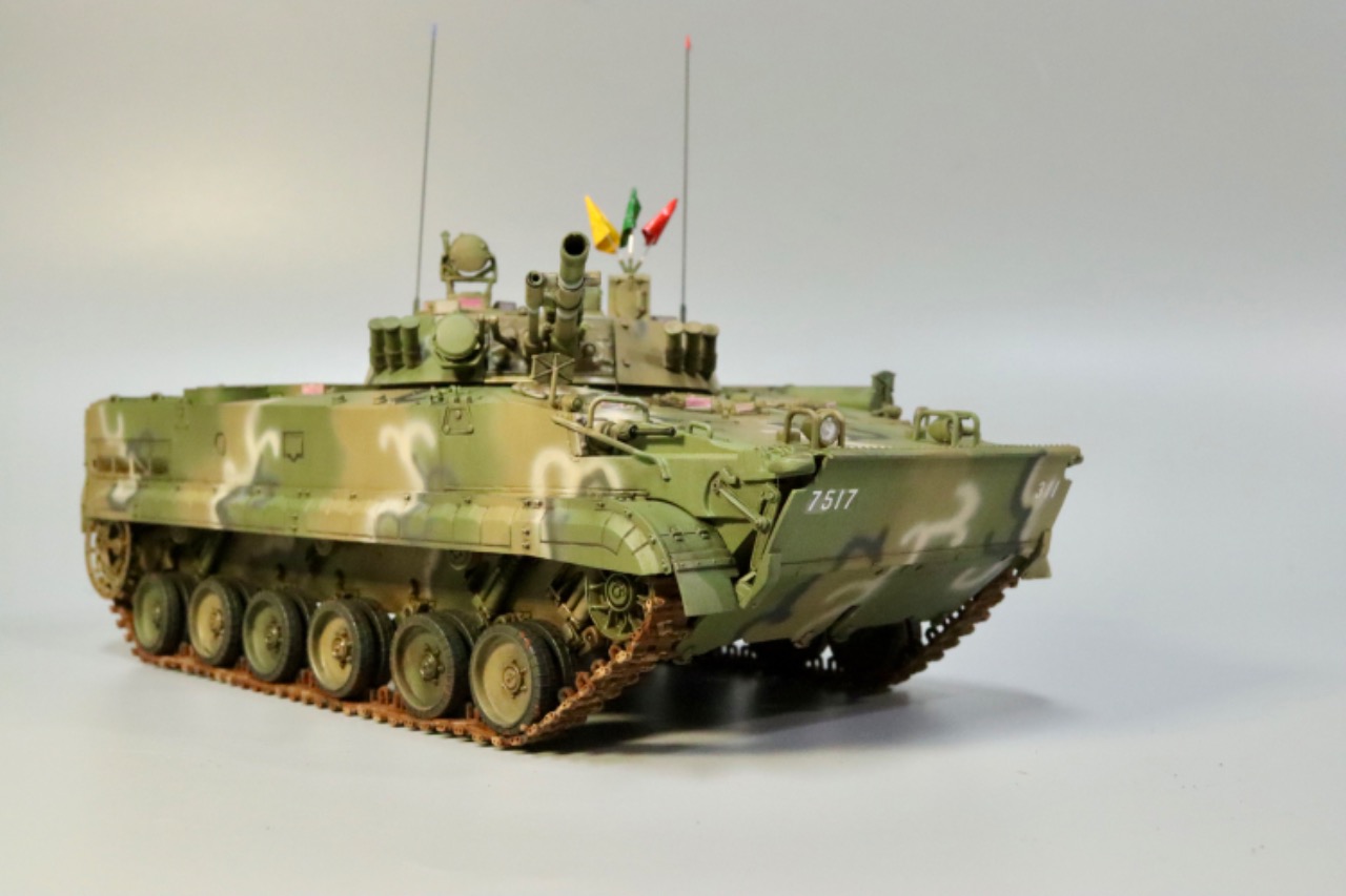 MMZ - 변기가 내부에 있다는 BMP-3, 한국군형.