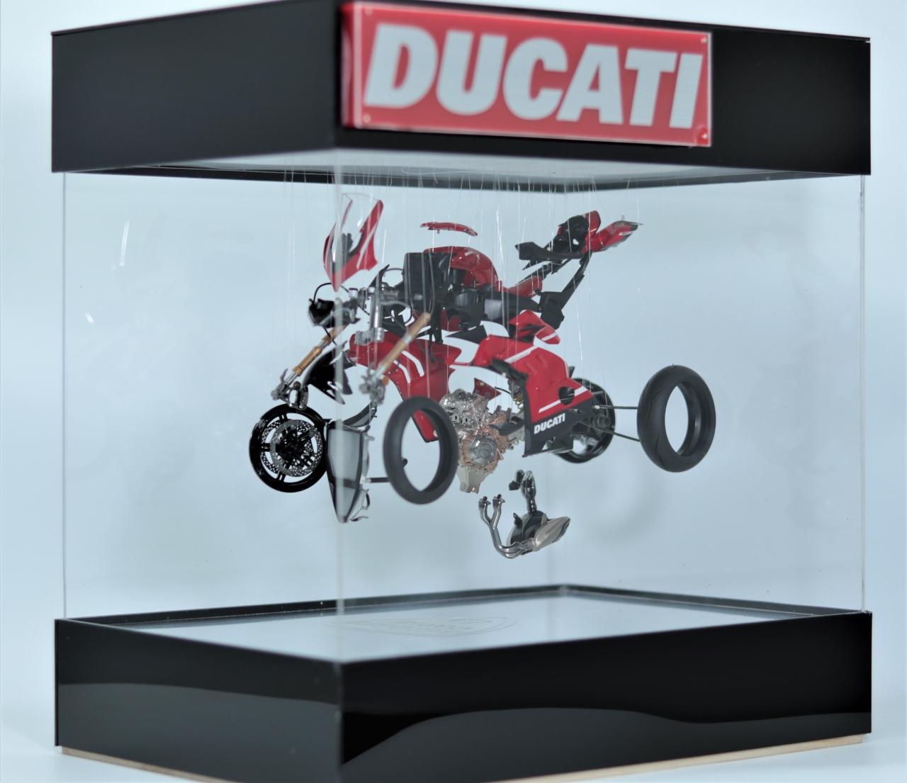 1/12 TAMIYA Ducati Superleggera V4_Exploded View
