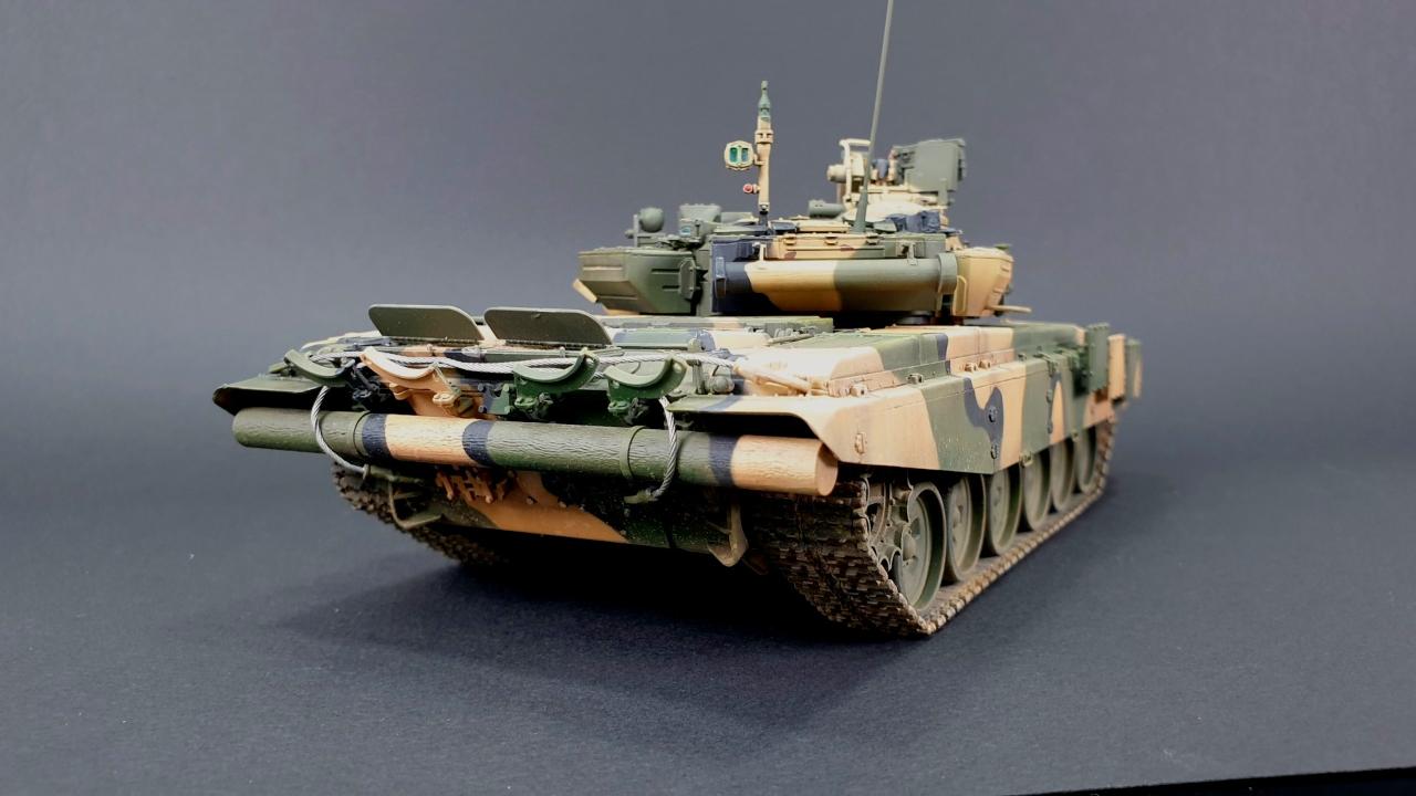 MMZ - 1/35 눈 반짝 + 포 발사 T-90A