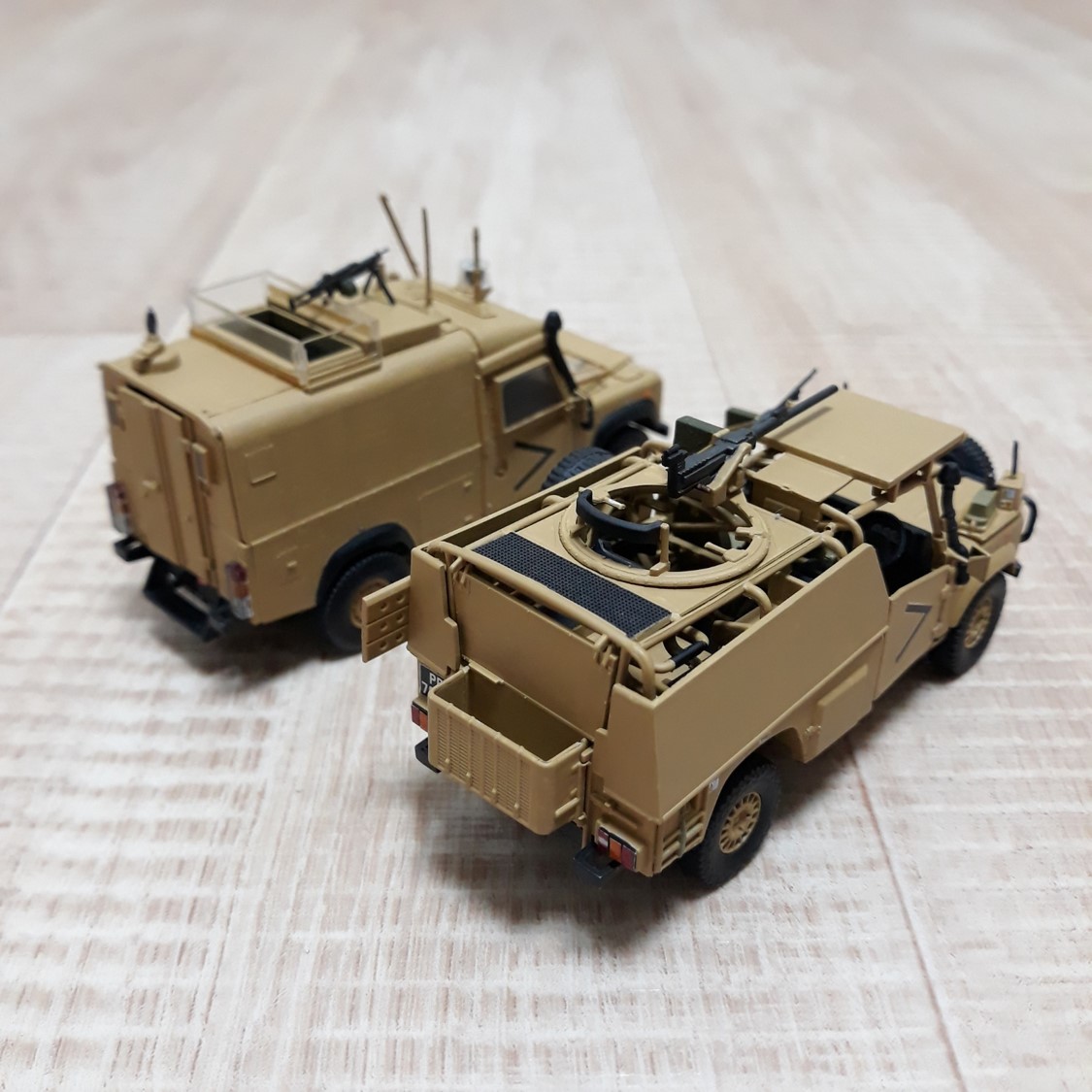 MMZ - 1/48 Land Rover (Airfix)