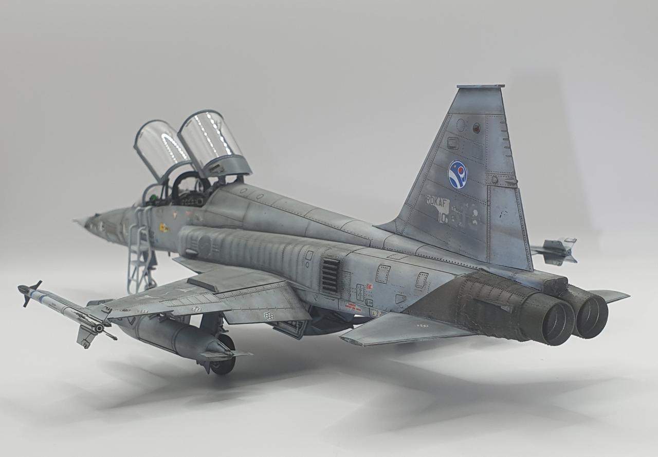 MMZ - 아카데미 1/48 F-5E 제공호