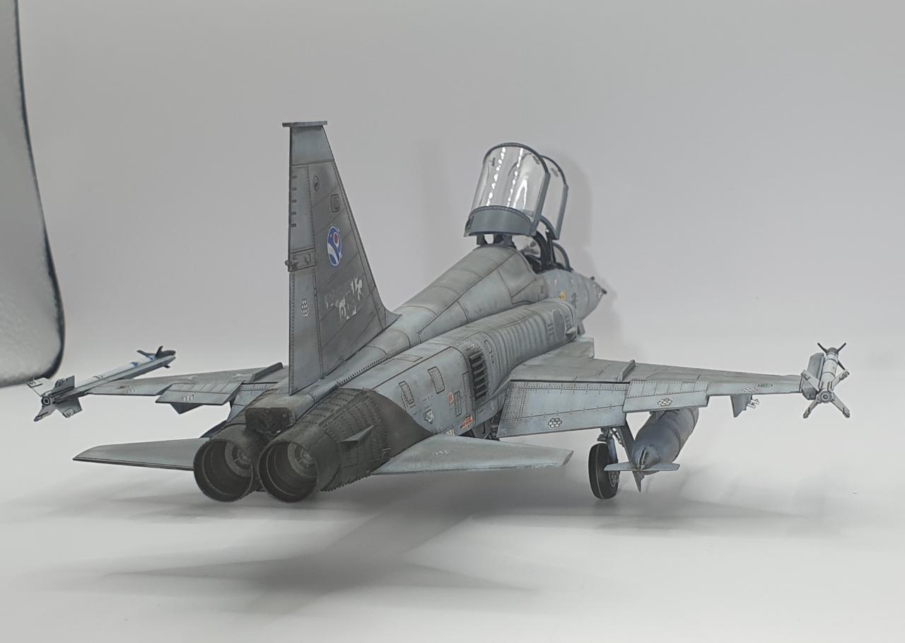 MMZ - 아카데미 1/48 F-5E 제공호