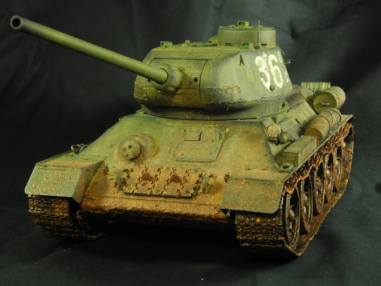 MMZ - 1/16 Soviet Tank T-34/85 Model 1944 (Factory No.183)