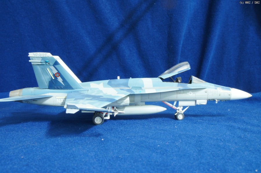 ACADEMY 1/72 F/A-18A NSAWC