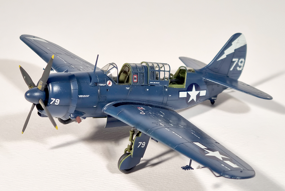 MMZ - sb2c Helldiver (1/72 Academy)
