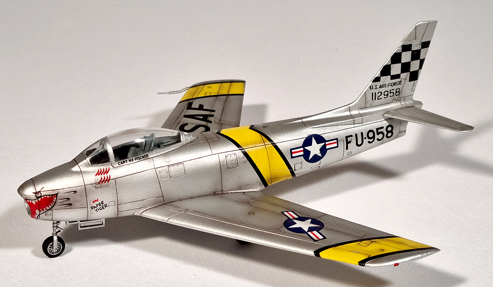 MMZ - F-86F Sabre (1/72 Hobbycraft)