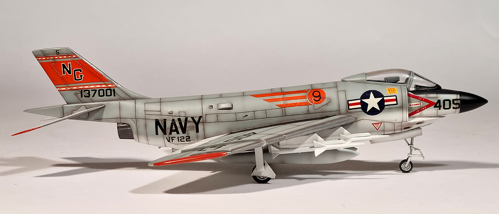 MMZ - F3H Demon (1/72 Emhar)