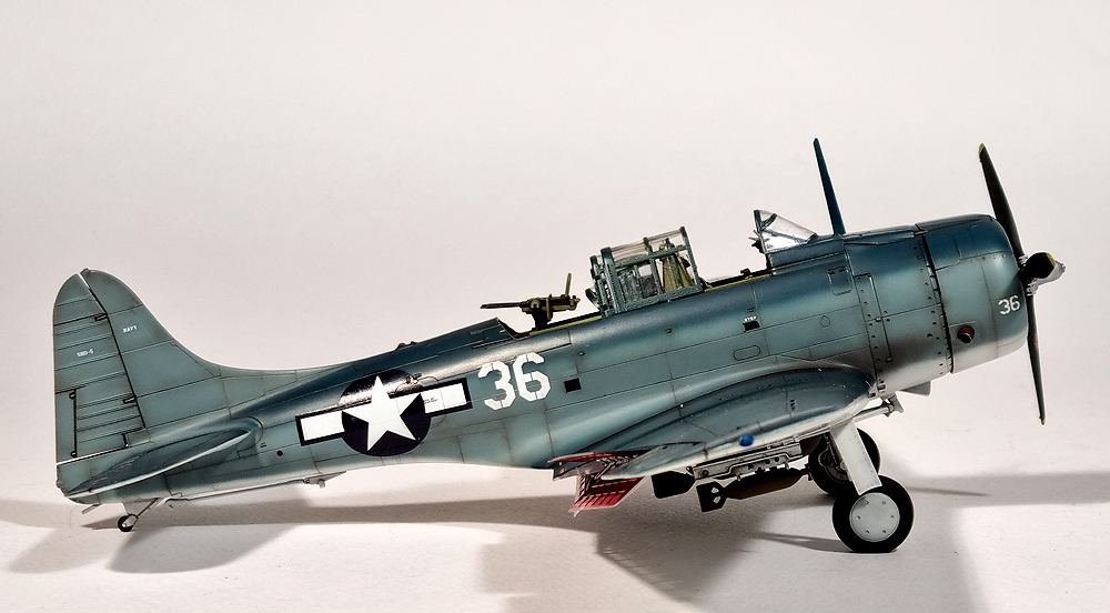 MMZ - SBD-5 Dauntless (1/48 Academy)