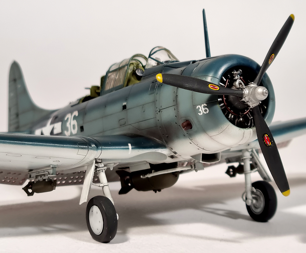 MMZ - SBD-5 Dauntless (1/48 Academy)