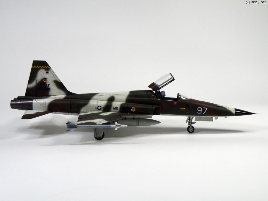 MMZ - F-5E Frog Scheme 65th Aggressor squadron / AFV club