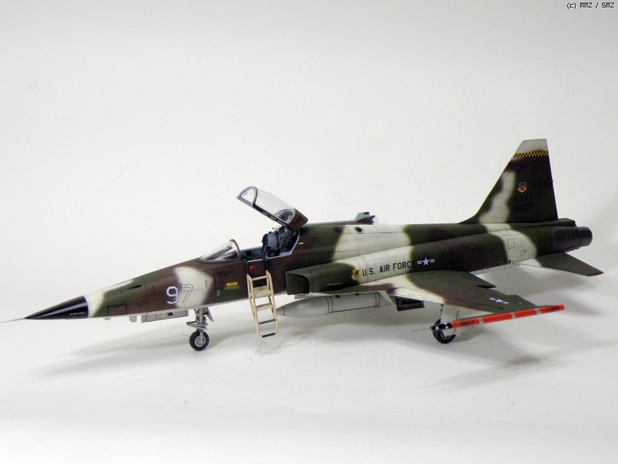 MMZ - F-5E Frog Scheme 65th Aggressor squadron / AFV club