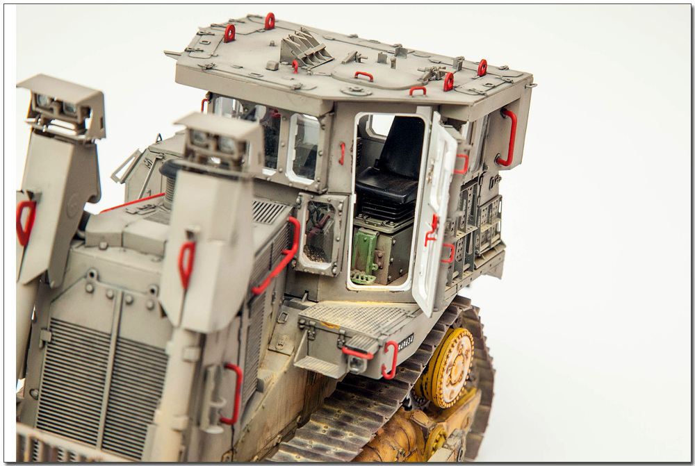 MMZ - MENG D9R Doobi armored bulldozer