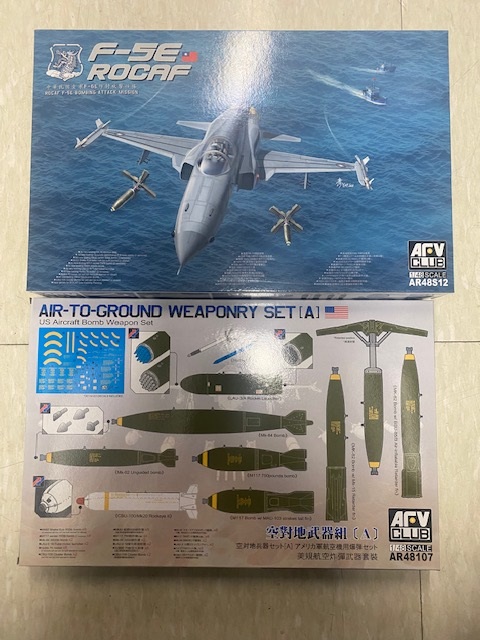 48107 1/48 Air-to-Ground Weaponry Set (A) : US Aircraft Bomb Weapon Set 19000 두개있습니다