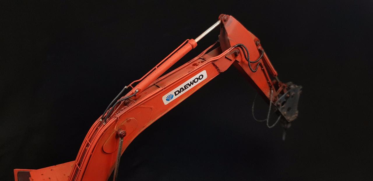 MMZ - DAEWOO DH07-3 [HITACHI UH07-3] (SCALE 1/35) Full scratch build ...