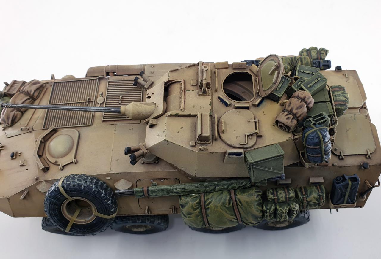 MMZ - 1/35 LAV-25 PIRANHA