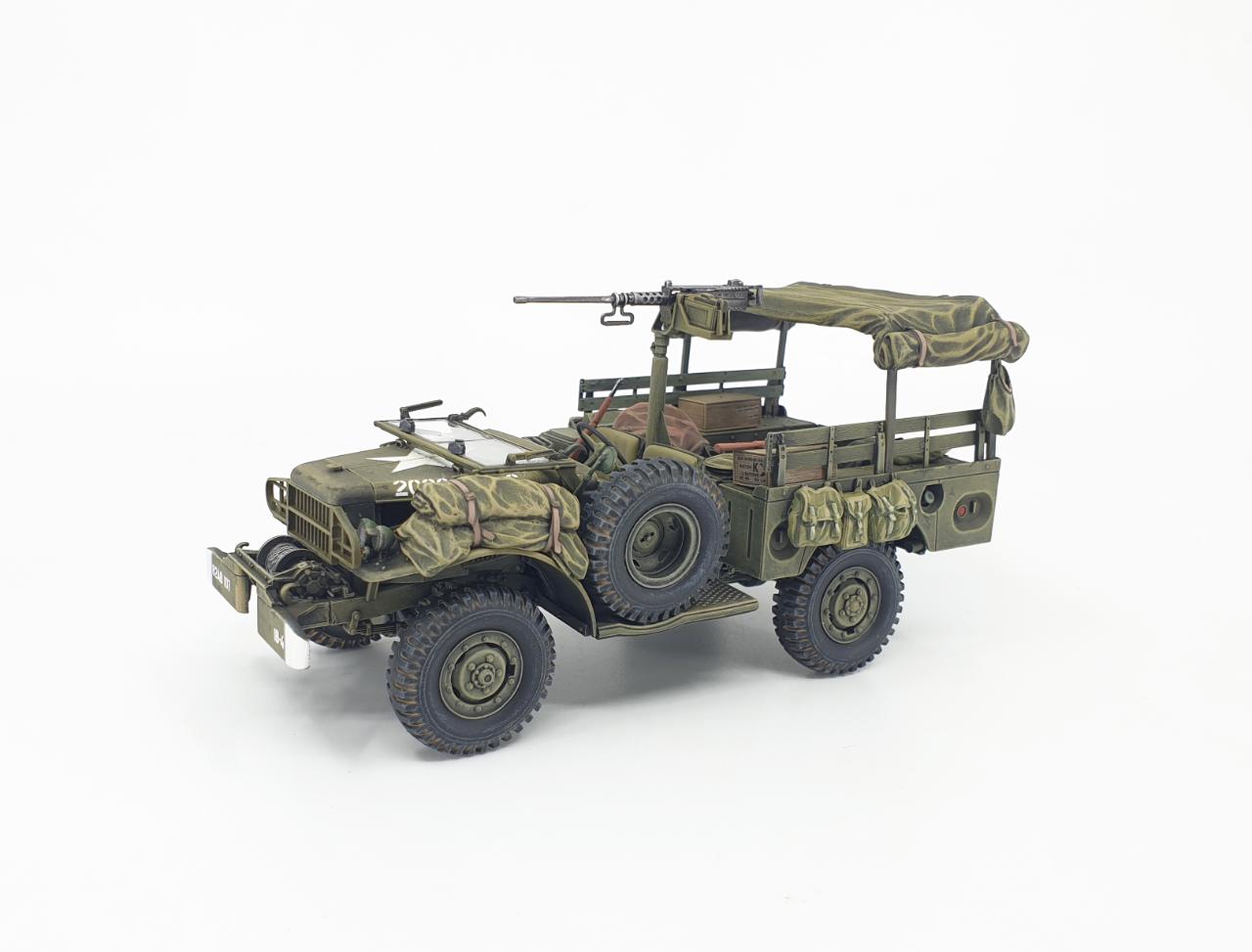 MMZ - 1/35 US 3/4ton 4x4 Jeep Weapons Carrier Beep WC-51