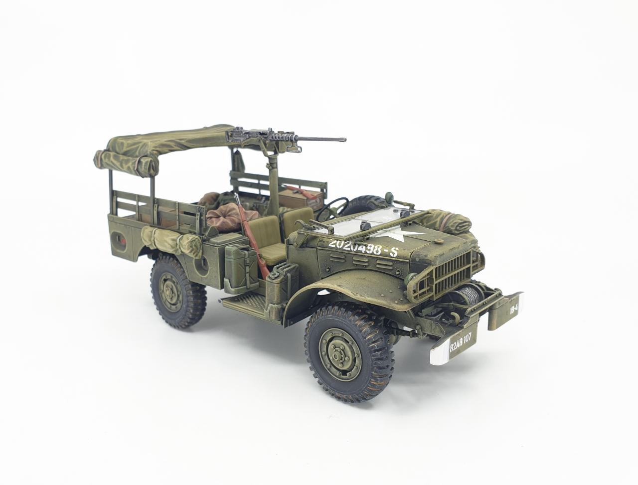 MMZ - 1/35 US 3/4ton 4x4 Jeep Weapons Carrier Beep WC-51