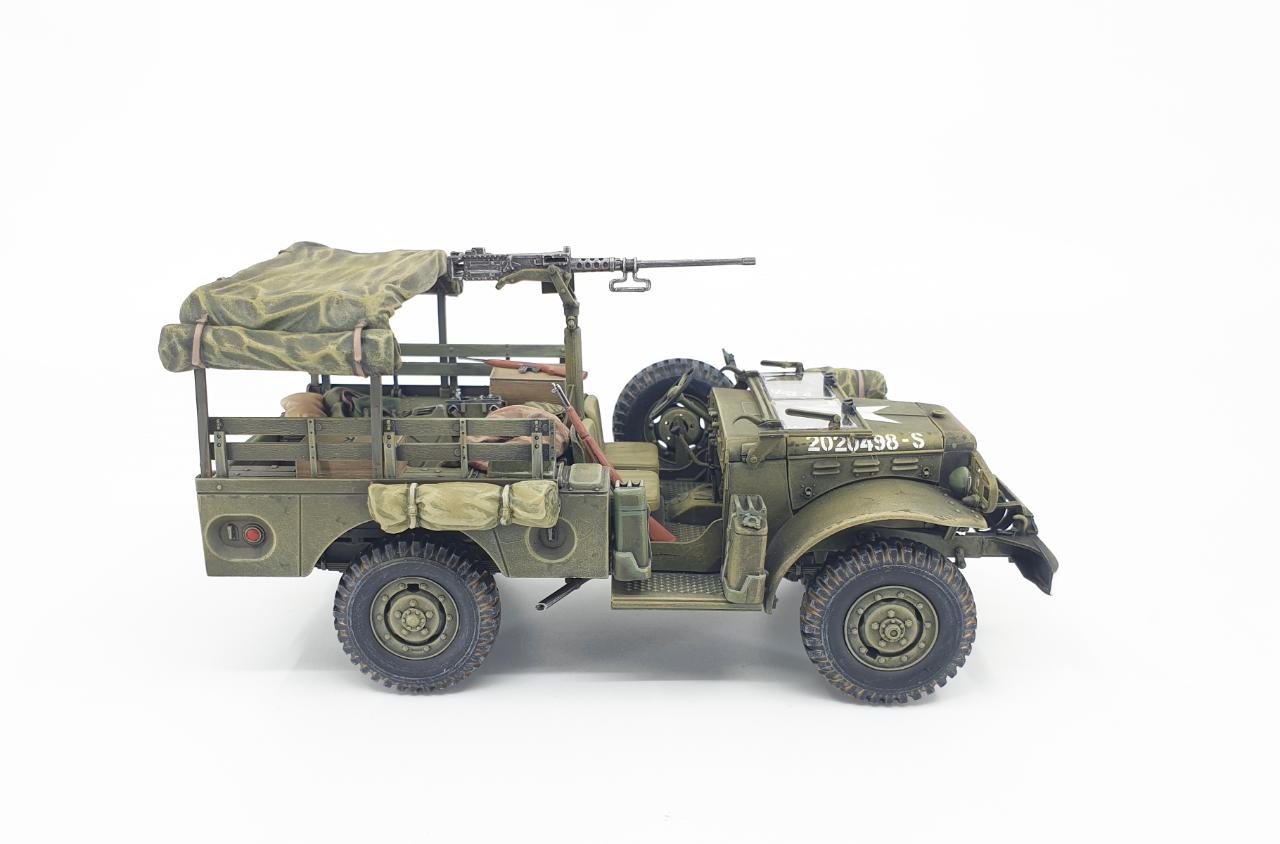 MMZ - 1/35 US 3/4ton 4x4 Jeep Weapons Carrier Beep WC-51