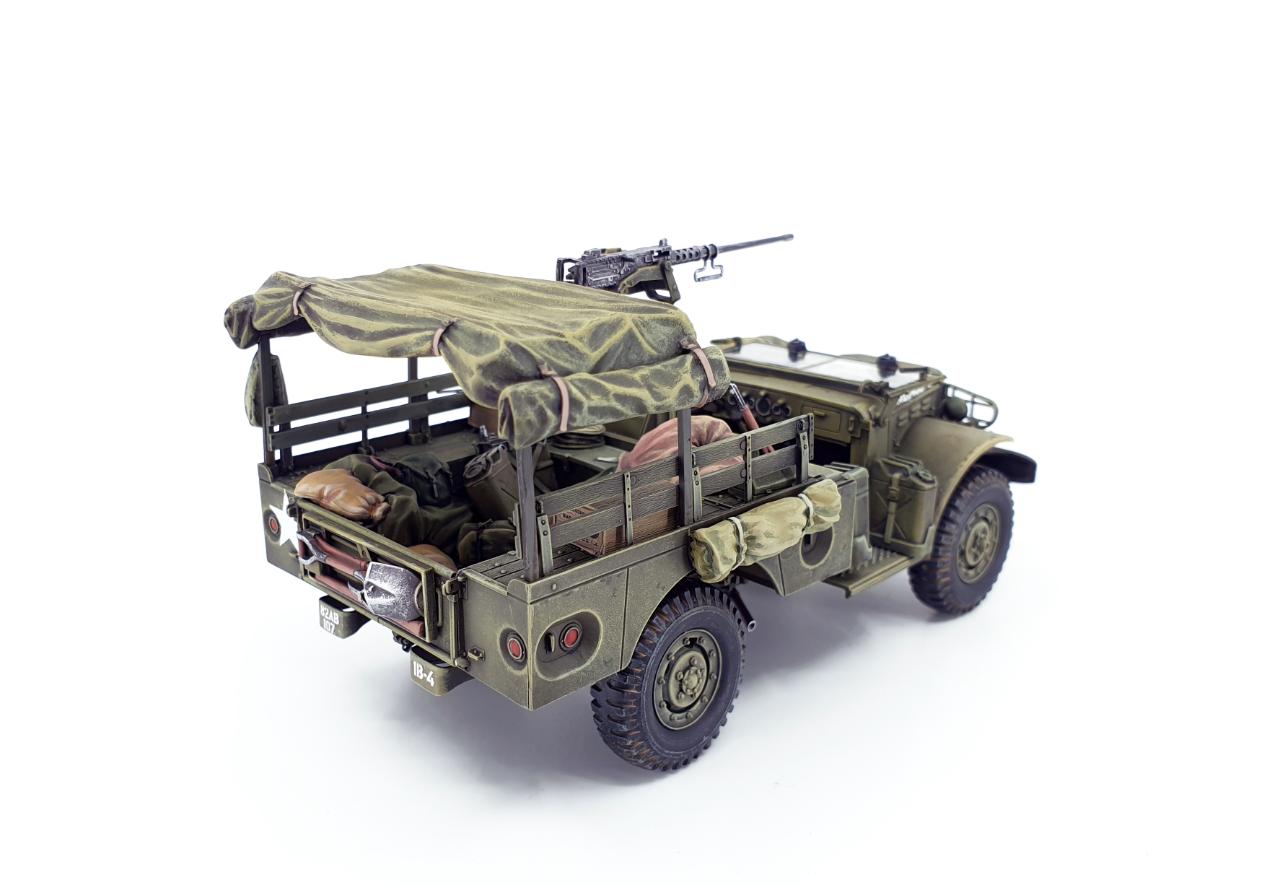 MMZ - 1/35 US 3/4ton 4x4 Jeep Weapons Carrier Beep WC-51