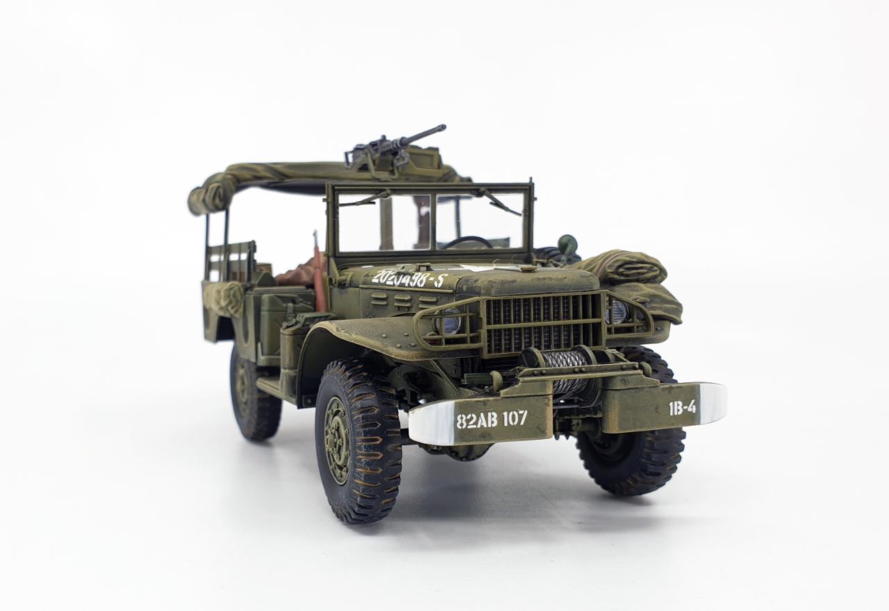 MMZ - 1/35 US 3/4ton 4x4 Jeep Weapons Carrier Beep WC-51