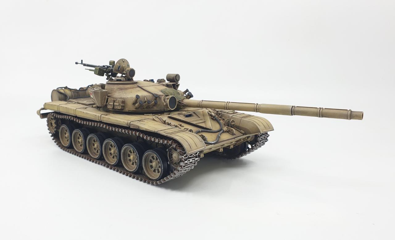 MMZ - 1/35 T-72M1 MBT